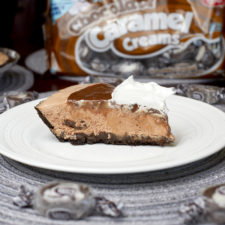 Frozen Chocolate Caramel Cream Pie