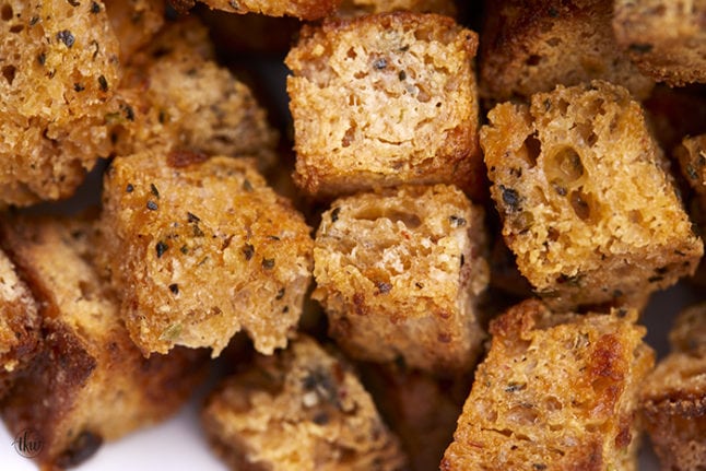 Cheesy Garlic White Cheddar Parmesan Croutons