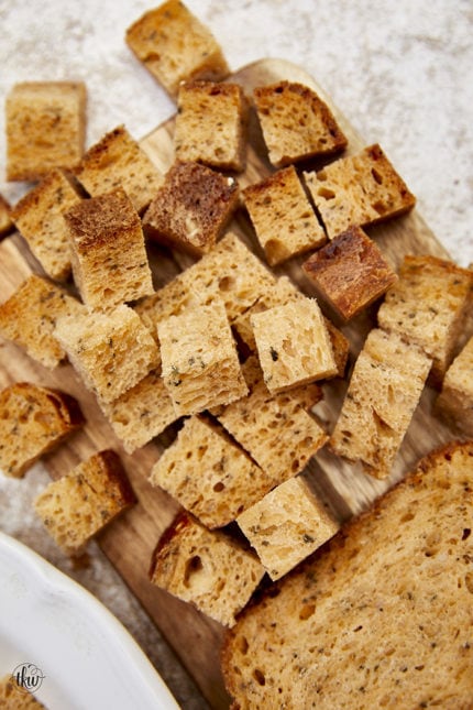 Cheesy Garlic White Cheddar Parmesan Croutons