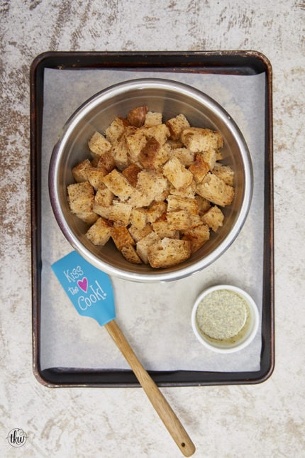 Cheesy Garlic White Cheddar Parmesan Croutons