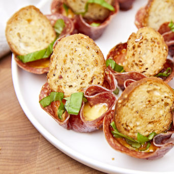 Crispy Baked Cheesy Salami Appetizer Bites