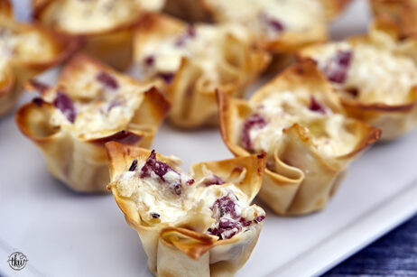 The Best Cheesy Reuben Wonton Appetizers